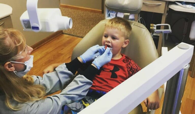 A Guide for Visiting the Dentist With Your Autistic Child - Finding ...